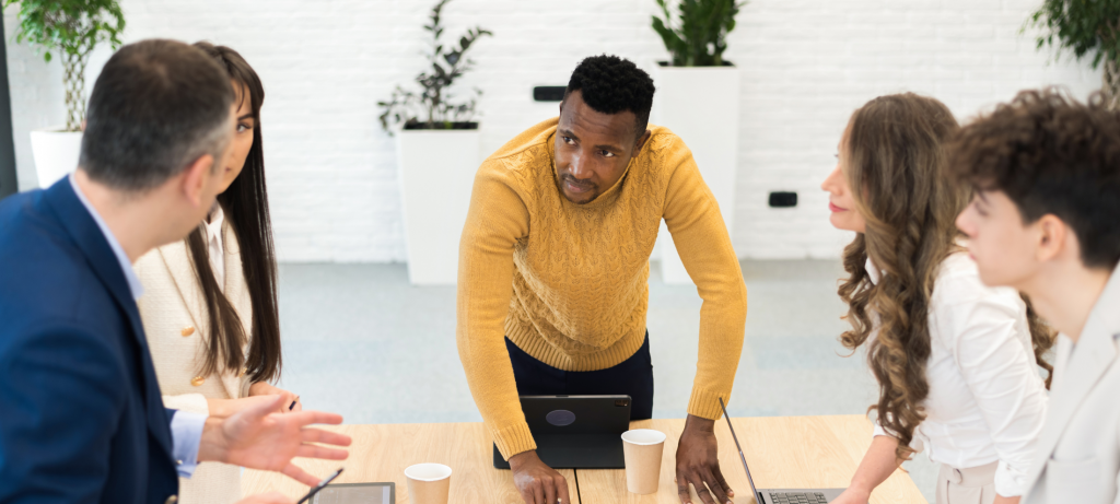 The Pros and Cons of Rehiring Former Employees You Need to Know