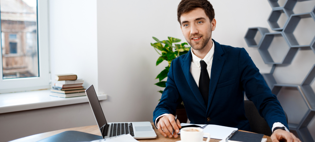 Financial Manager Job Description | Elevatus